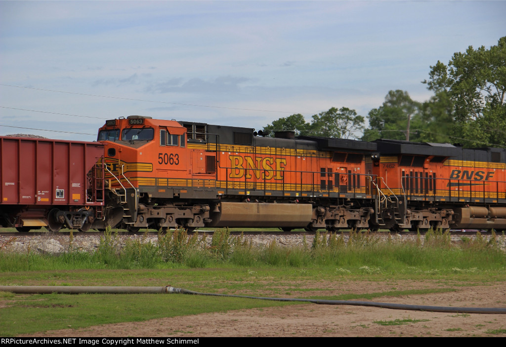 BNSF 5063